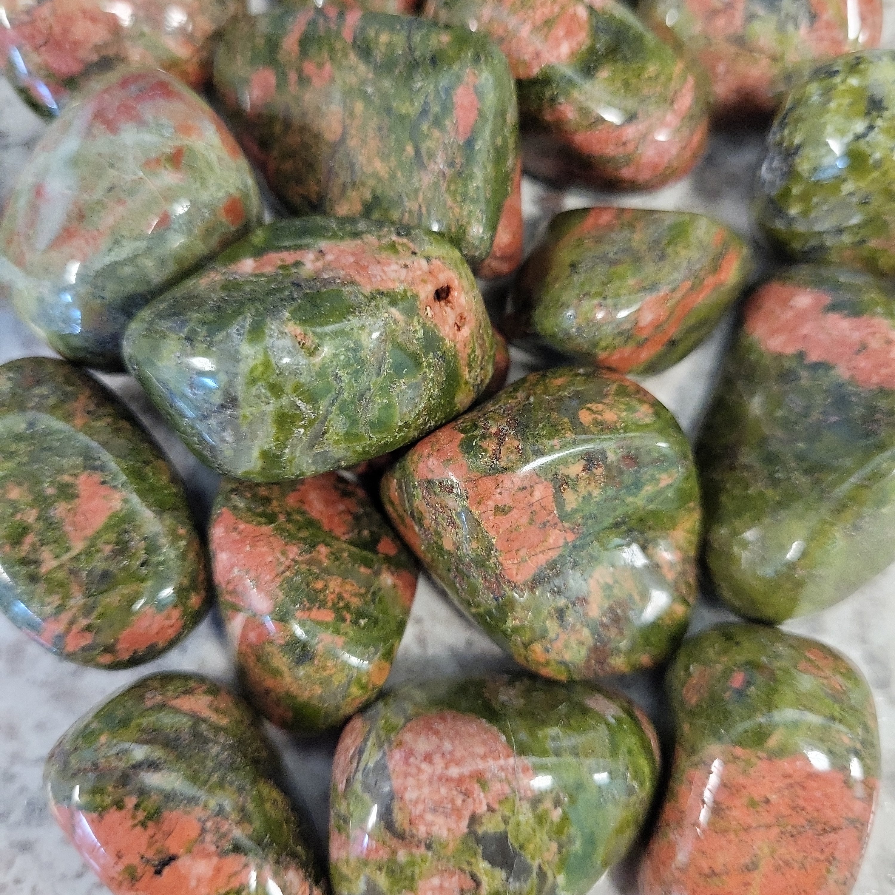 Unakite Tumbled – Kuantum Life
