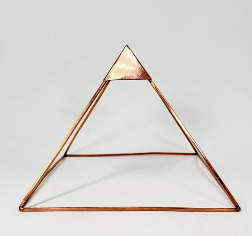 Copper Charging Pyramid - Kuantum Life